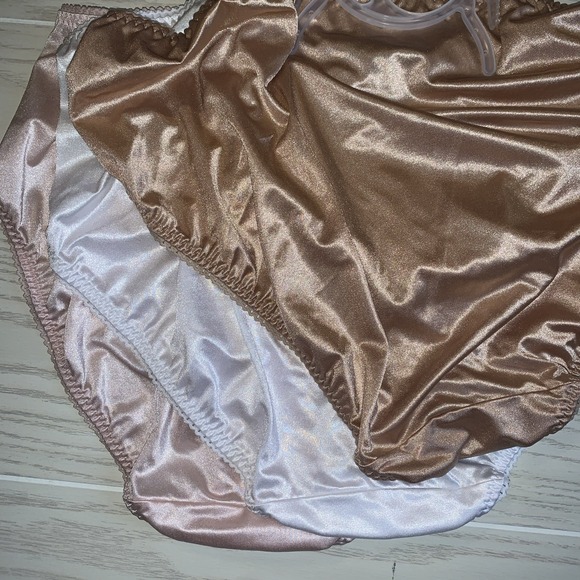 Vanity Fair | Intimates & Sleepwear | Vanity Fair Radiant Collection 3 ...